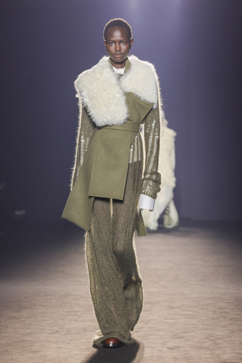 Modne kolory jesień-zima 2024/2025 – te barwy zdominują trendy